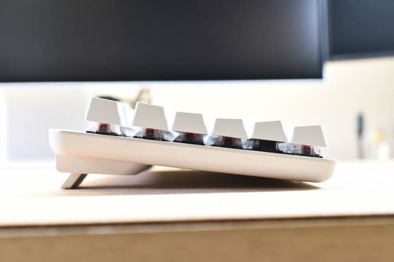 Logitech Signature K855 Wireless Keyboard Review - Unbeatable Mechanical Keyboard in 4 Colors!