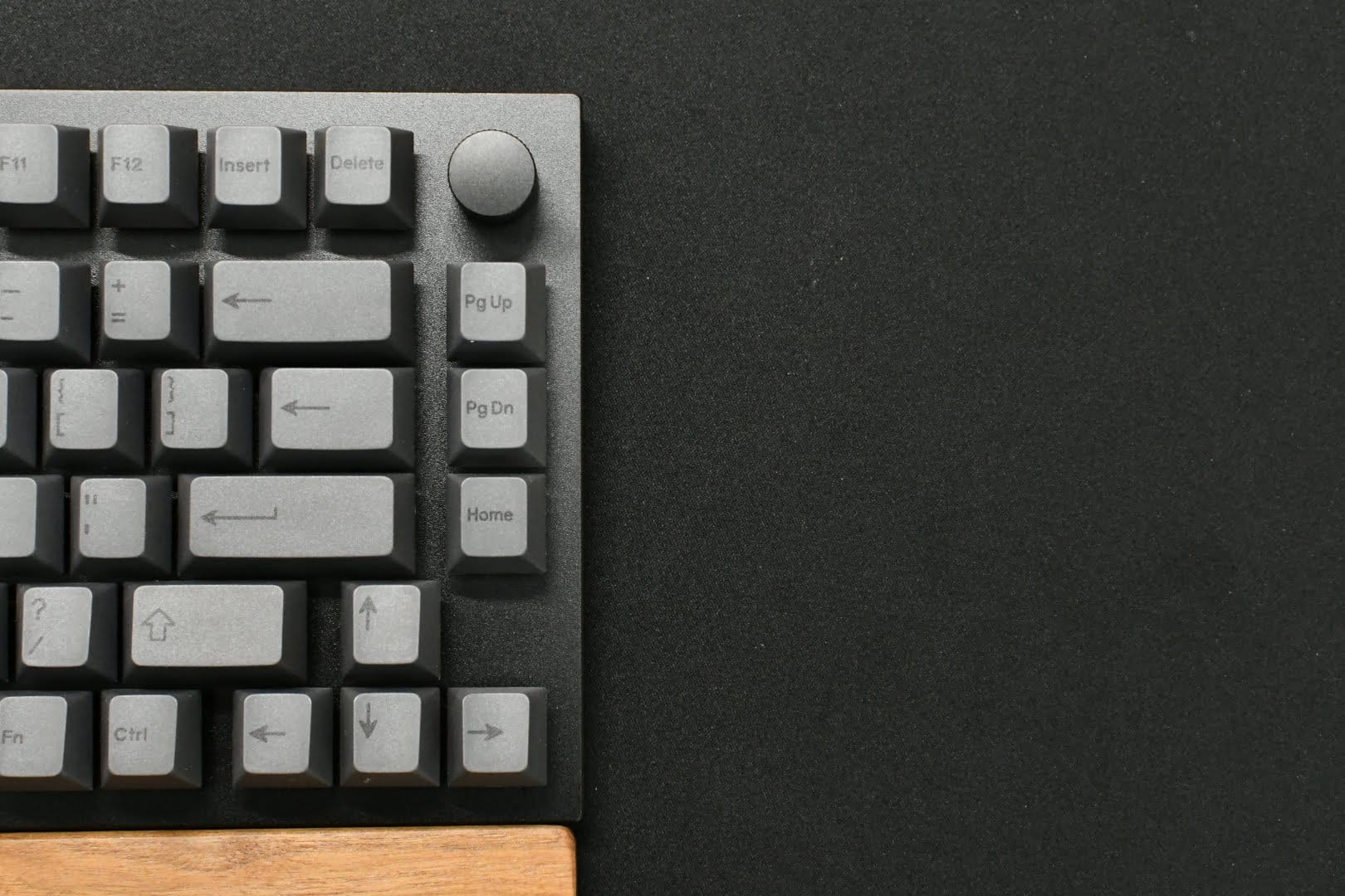 Keychron初となる左右分割キーボード「Keychron Q11」が発売開始