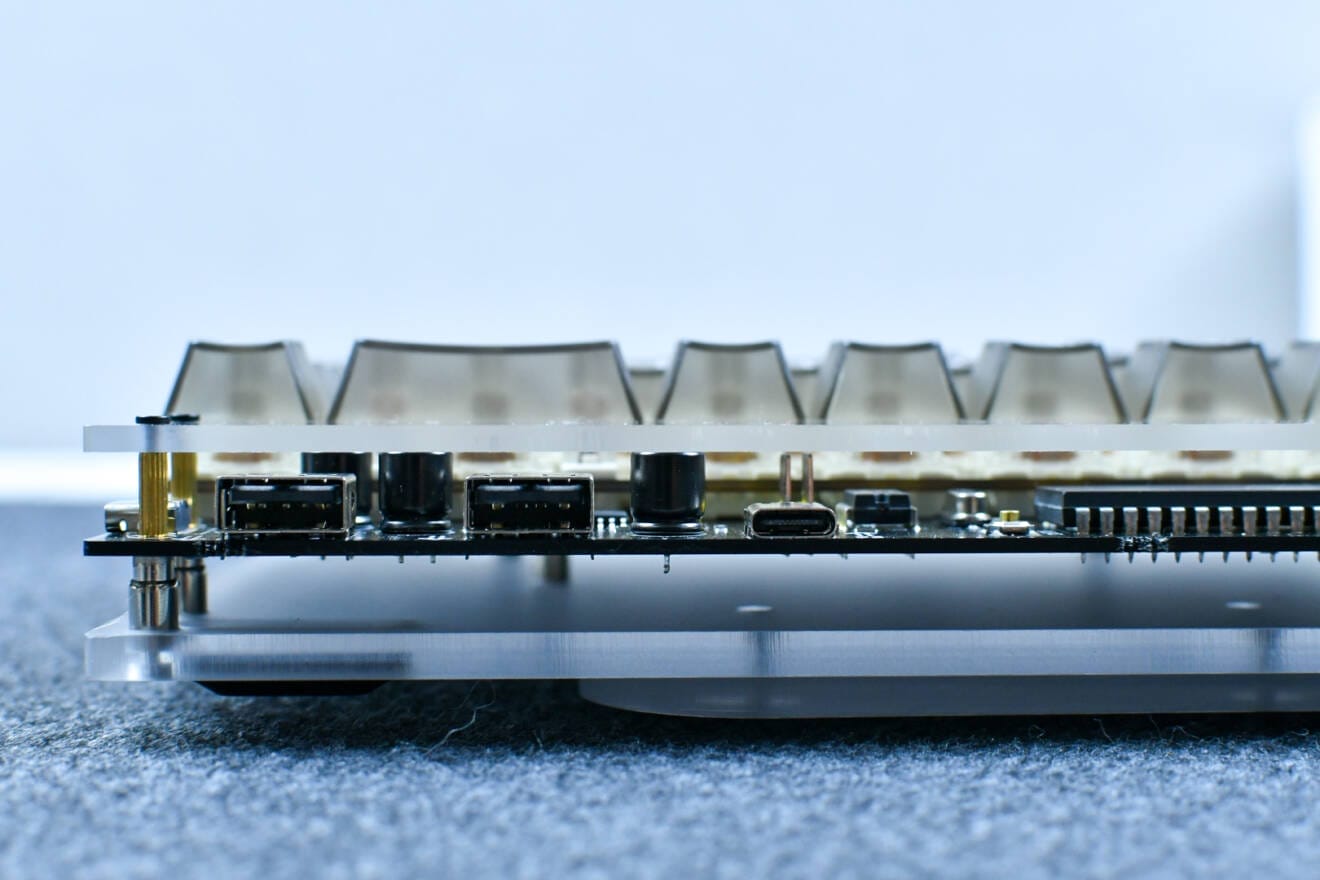 Lelelab Y2K 76 Keyboard Review! Rugged keyboard with an irresistible ...