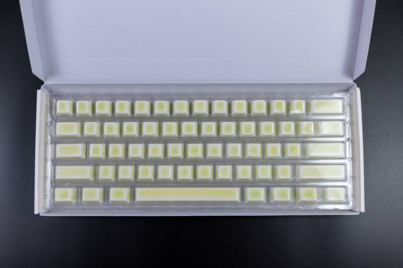 Cerakey Green Crazed Keycapsレビュー｜陶器独特のクラックと和の雰囲気を感じるセラミックキーキャップ